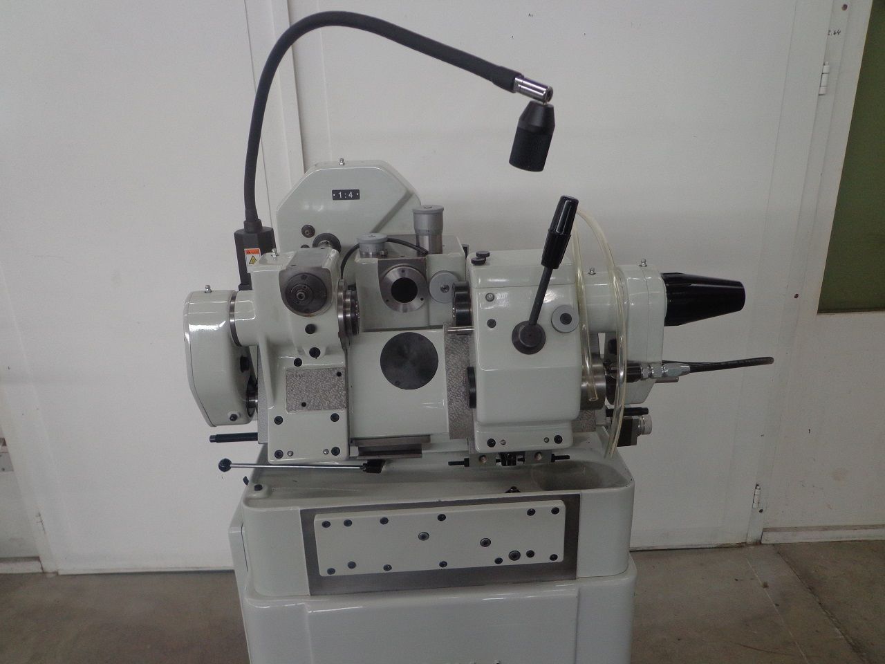 MACHINE A TAILLER WAHLI TYPE W-90 – Scemama