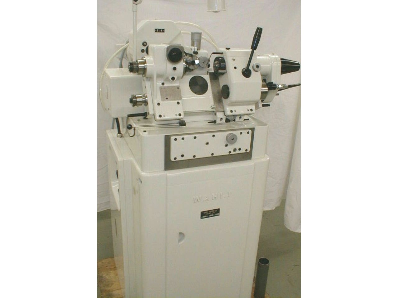MACHINE A TAILLER WAHLI TYPE W-90 – Scemama